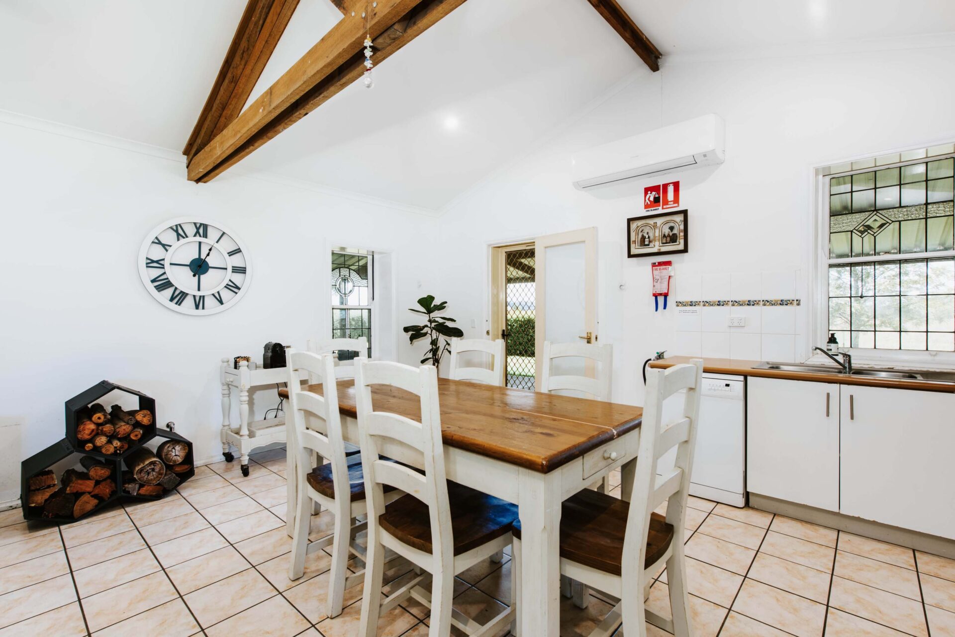 Slab Cottage – Owl Head Lodge
